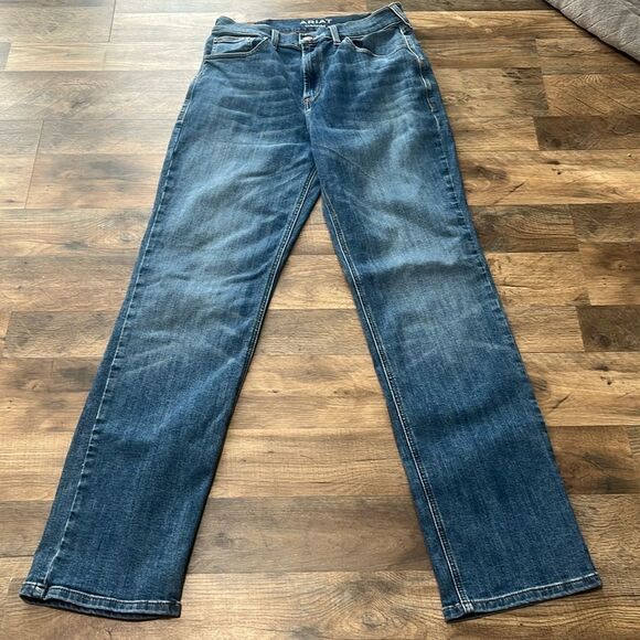 Ariat | Jeans | Ariatrelaxed Straight Ultra High Rise Jeans Size 32r ...